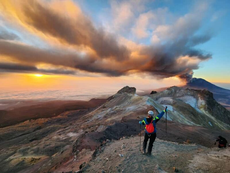 Conquer the summit of the Iztaccihuatl volcano - An In-Depth Look at the Iztaccihuatl Climb