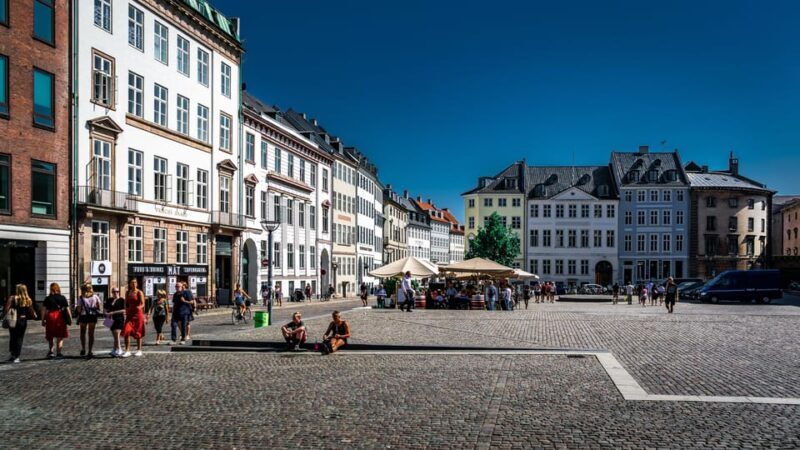 Copenhagen: 2-hour Old Town Private Walking Tour - Key Points  