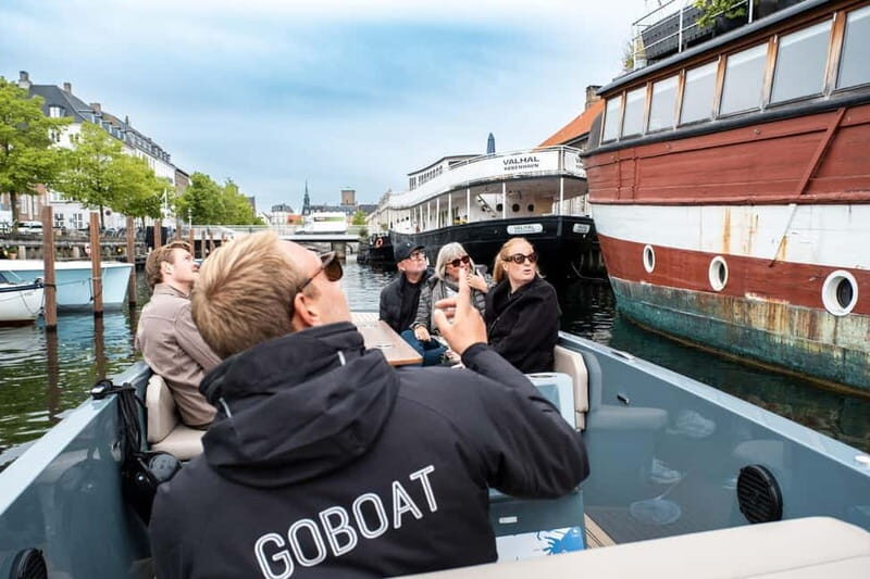 Copenhagen: Electric Canal Tour with Guide and Hot Drink - A Relaxed Way to See Copenhagens Sights