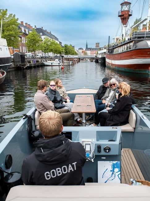 Copenhagen: Electric Canal Tour with Guide and Hot Drink - Comfort and Practicalities