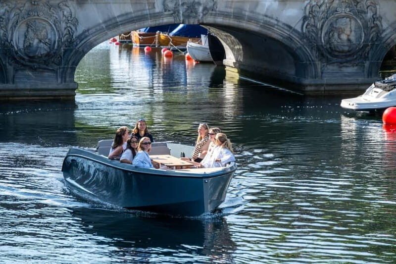 Copenhagen: Electric Canal Tour with Guide and Hot Drink - FAQ
