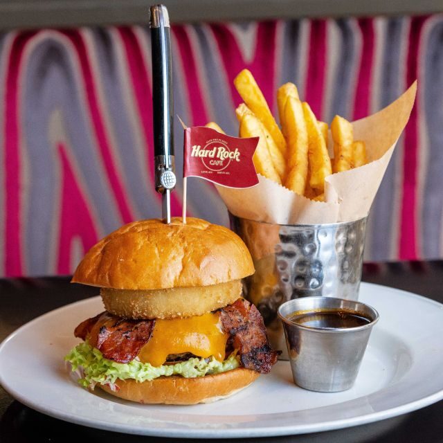 Copenhagen: Hard Rock Cafe with Set Menu for Lunch or Dinner - Key Points