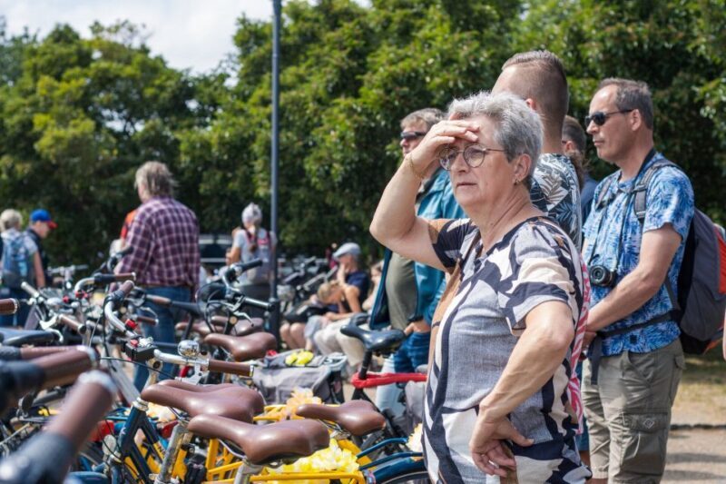 Copenhagen: Highlights 3 Hour Bike Tour with a Local Guide - Introduction & Logistics