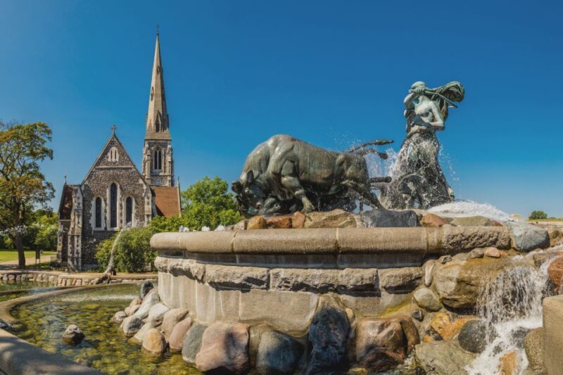 Copenhagen: Highlights & Secrets Private Walking Tour - Why This Tour Works Well