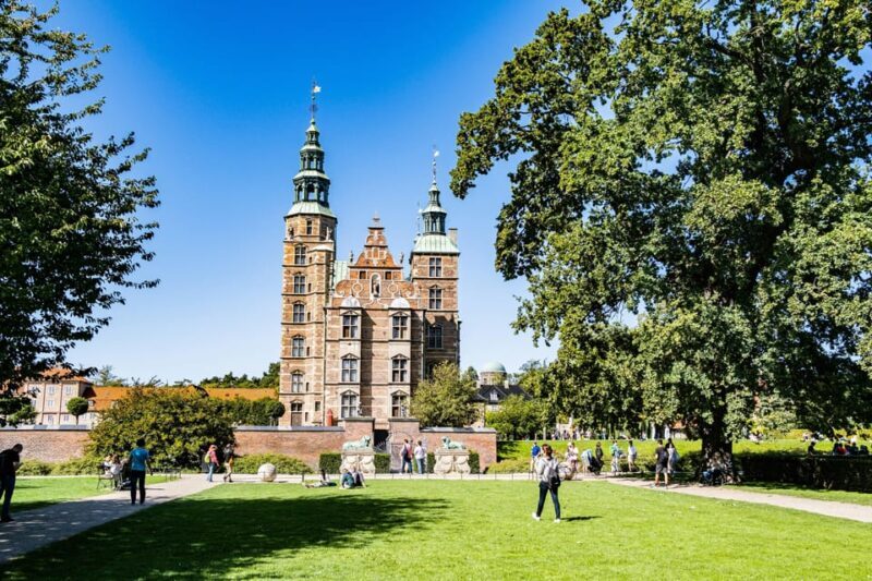 Copenhagen: Hygge & Highlights Walking Tour with Local Guide - Who Should Consider This Tour?