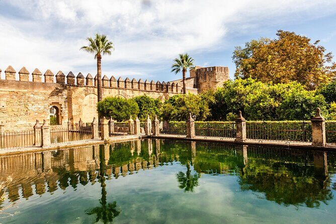 Córdoba: Alcazar Skip the Line Guided Tour - Key Points