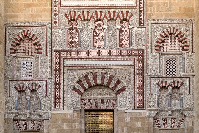 Cordoba Day Trip with Mosque-Cathedral Ticket from Seville - Calleja de las Flores and Final Views