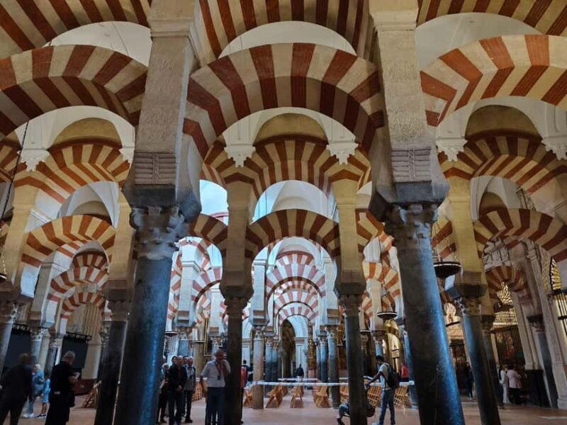CÓRDOBA: Guided tour of the Mosque-Cathedral IN SPANISH WITH TICKETS - Discovering the Mosque-Cathedral in Córdoba
