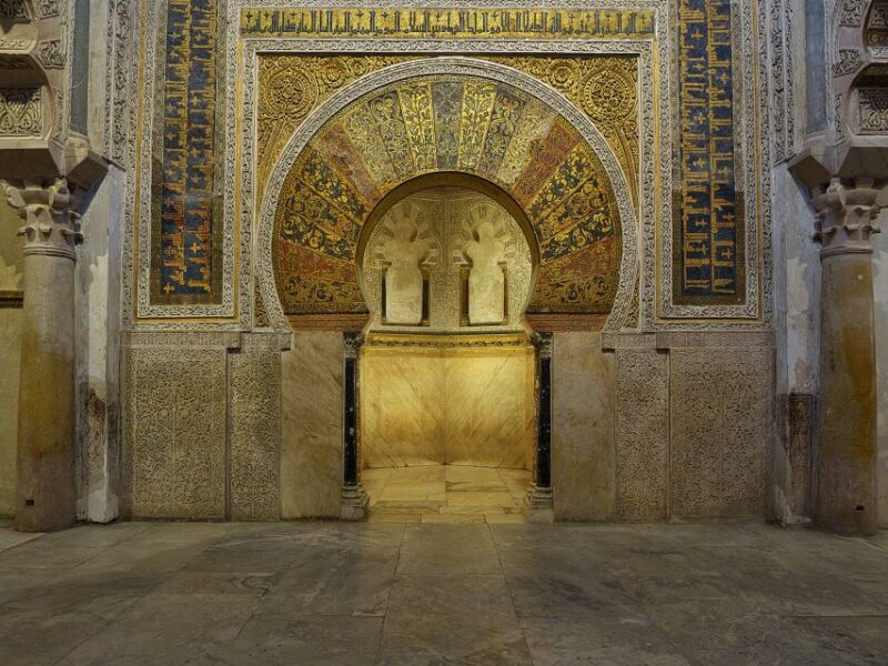 Córdoba: Mosque and Alcazar Private Tour with tickets - Practical Tips for Travelers