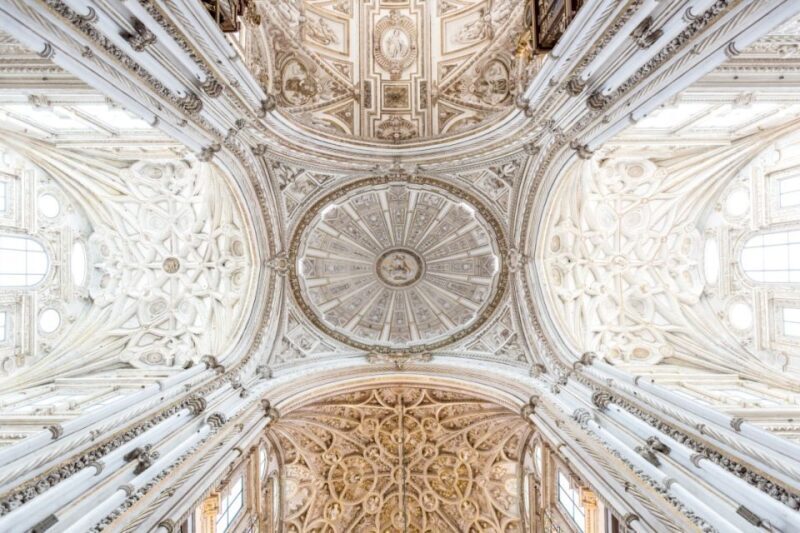 Córdoba: Mosque-Cathedral Guided Tour - Inside the Mosque-Cathedral: A Walk Through Time and Faith