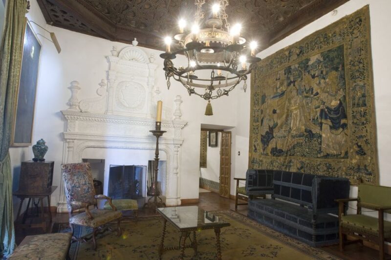 Córdoba: Viana Palace Gardens and Patios Entry Ticket - Practical Details & Tips