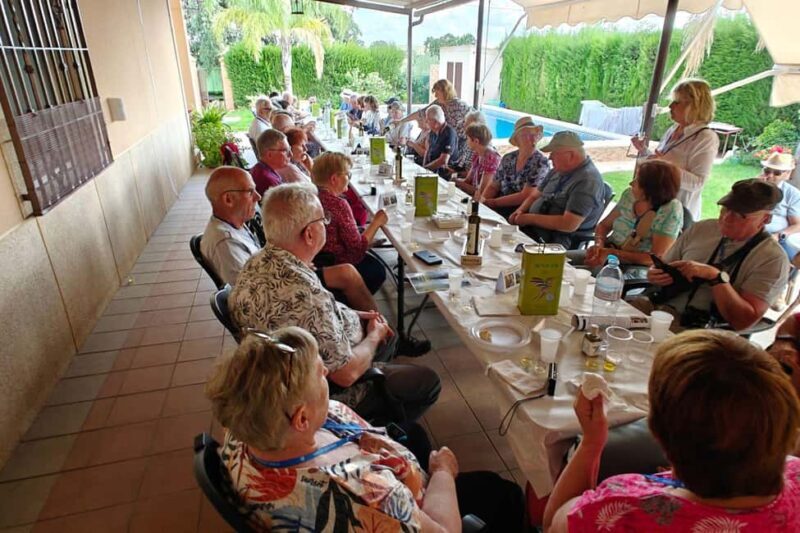 Córdoba: Visit a family organic olive grove with tasting - Key Points