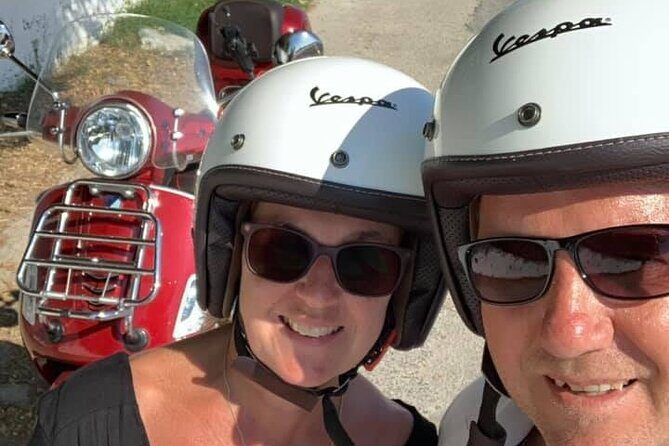 Corfu 300cc Vespa Scooter Rental - Key Points