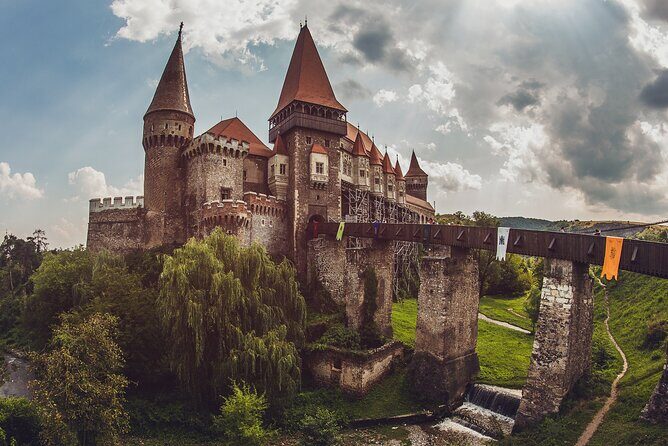 Corvin Castle & Sibiu - private tour from Brasov - Stop 1: Castelul Corvinilor (Corvin Castle)