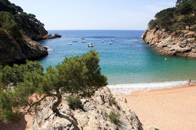 Costa Brava Small Group with Hotel Pick up and Boat Ride - FAQ