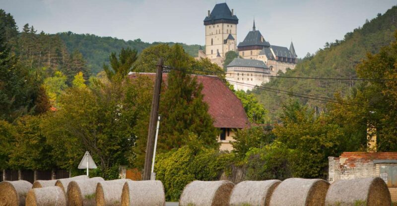 Coutryside e-bike tour to Karlstejn Castle - Key Points