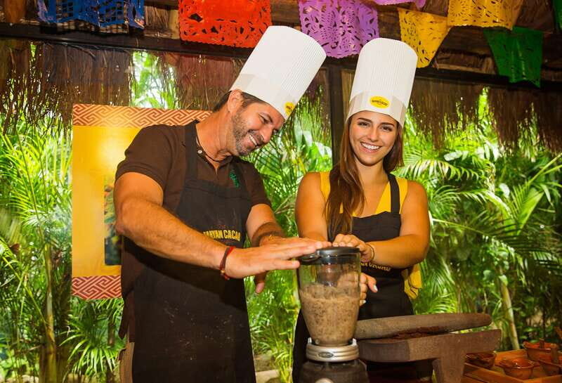 Cozumel: Chocolate Margarita Workshop with Mayan Recipe - The Setting and Group Dynamics