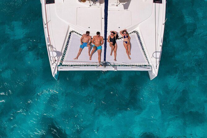 Cozumel Luxury Sailing & Snorkeling with Lunch and Open Bar Onboard - FAQ  