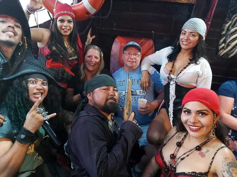 Cozumel: Pirate Ship Cruise with Open Bar, Dinner, and Show - Key Points