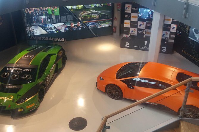 Create your Lamborghini and Ferrari day from Venice - An in-depth look at the experience