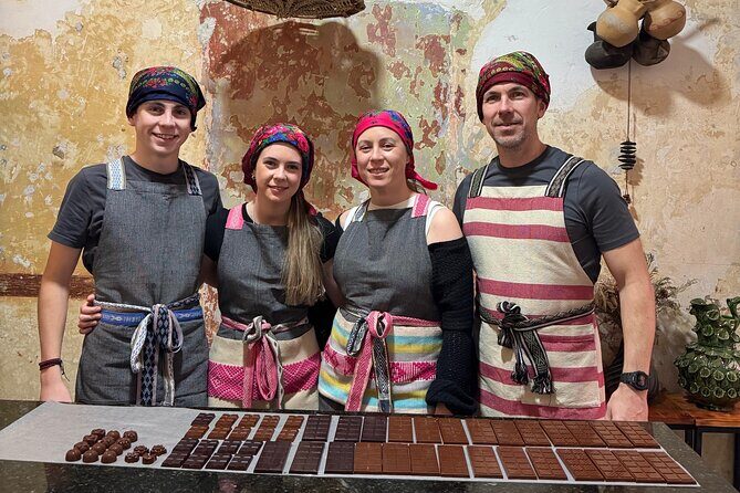 Create your own Oaxacan chocolate bar - Creating Your Own Oaxacan Chocolate Bar: A Sweet Experience in Oaxaca City