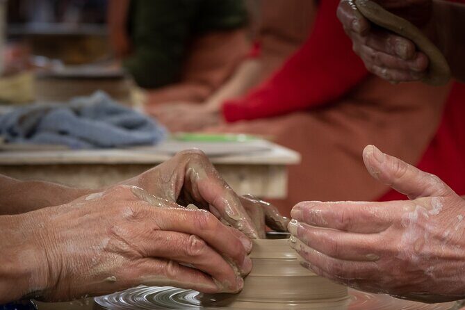 Creative Wheel Throwing Pottery Class in Coromandel - The Setting and Atmosphere