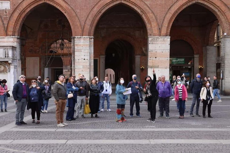 Cremona: City of art and music in Italian - Exploring Cremona: A Closer Look at the Tour