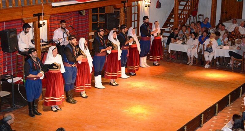 Crete: Traditional Dance Show and Buffet Dinner with Wine - Key Points