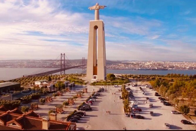 Cristo Rei Tuk-Tuk and River Cruise (2:45h) - The Value of a Small-Group, Private Tour