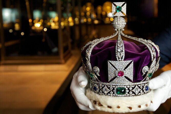 Crown Jewels of London Tour with River Cruise - Thames River Cruise (30 Minutes)