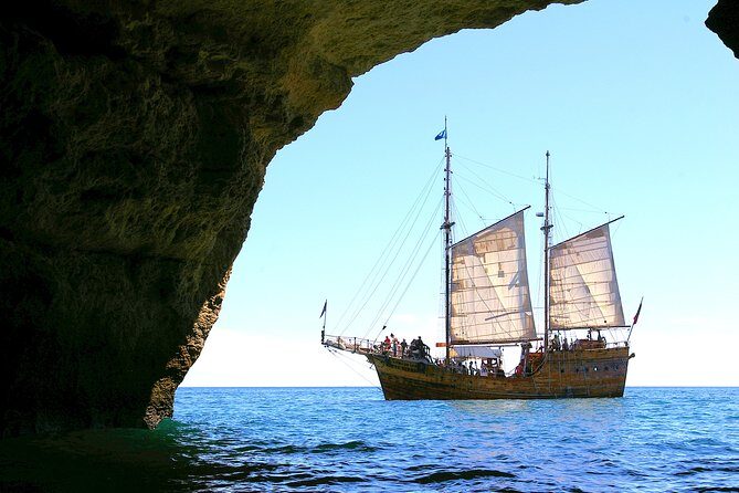 Cruise 2, Benagil - Morning - Caves 11:30H - 14:00H - The Value of This Tour