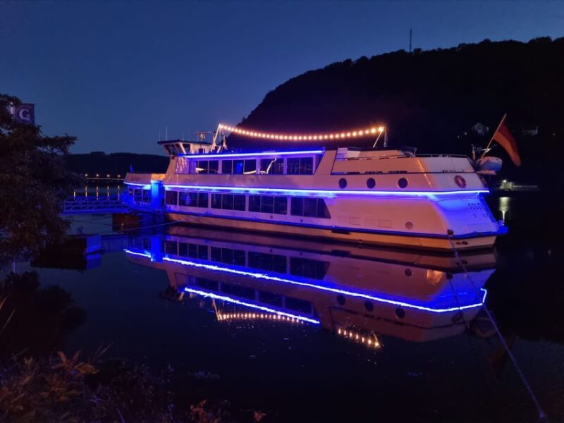 Cruise to the fireworks of Winninger vinefestival - An In-Depth Look at the Experience