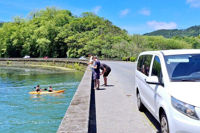 Cruise Travellers: Sete Cidades Volcano, The Blue & Green Lake - Key Points