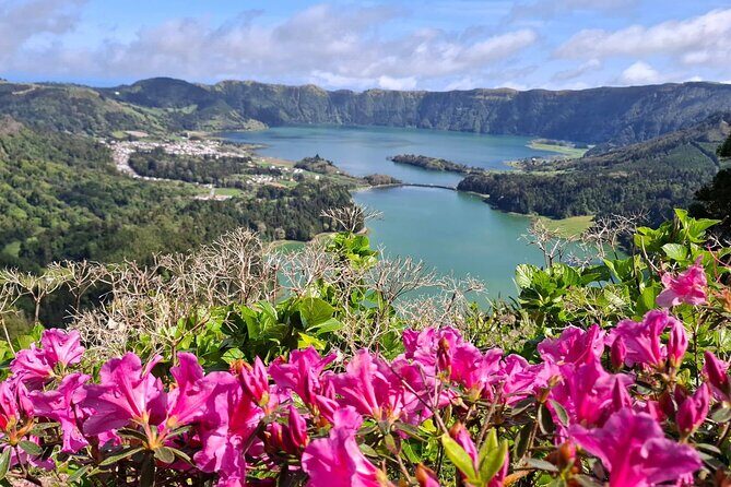 Cruise Travellers: Sete Cidades Volcano, The Blue & Green Lake - What’s Included & What’s Not