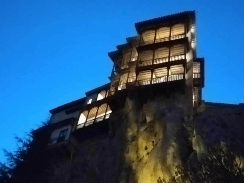 Cuenca: Nighttime Highlights Walking Tour in Spanish - Key Points