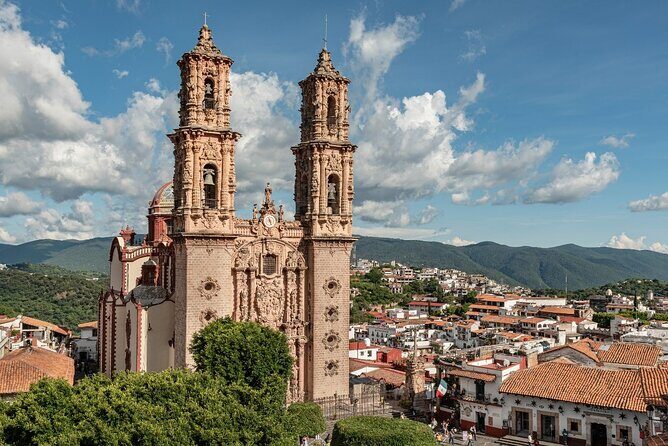 Cuernavaca and Taxco Tour from Mexico City - The Charm of Taxco: Silver and Colonial Elegance