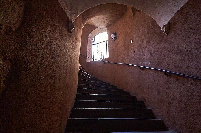 Cultural Walking Tour Vieux Lyon - Food, Drink, and the Lyonnais Art de Vivre