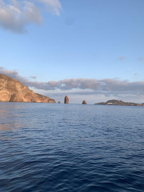 Da Lipari: Tour in Barca Salina e Lipari (7h) PICCOLO GRUPPO - Who Should Book This Tour?