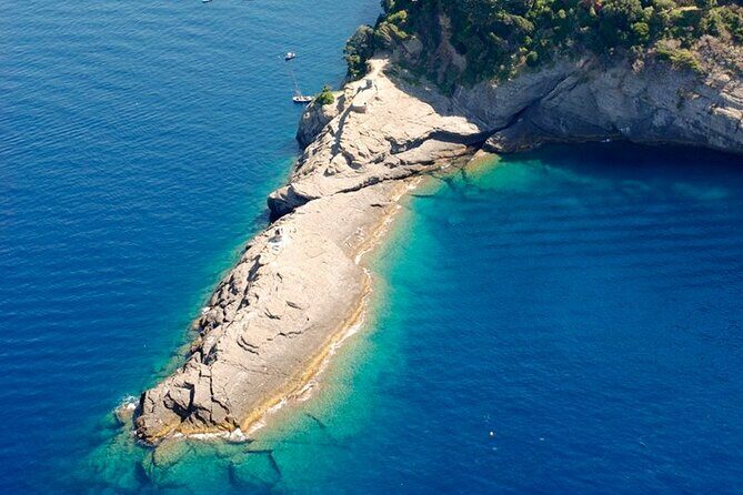 Daily and Sunset Nightly tour boat from Genoa to Portofino - Guide and Service