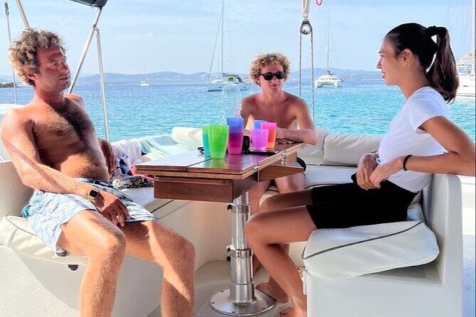 Daily cruise on a sailing catamaran on the La Maddalena archipelago - Pricing and Value