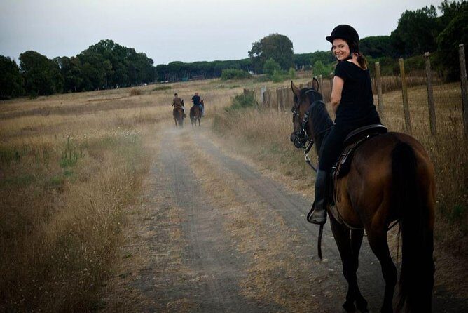 Daily out of Rome : Horseback ride with meals & wine included - Key Points
