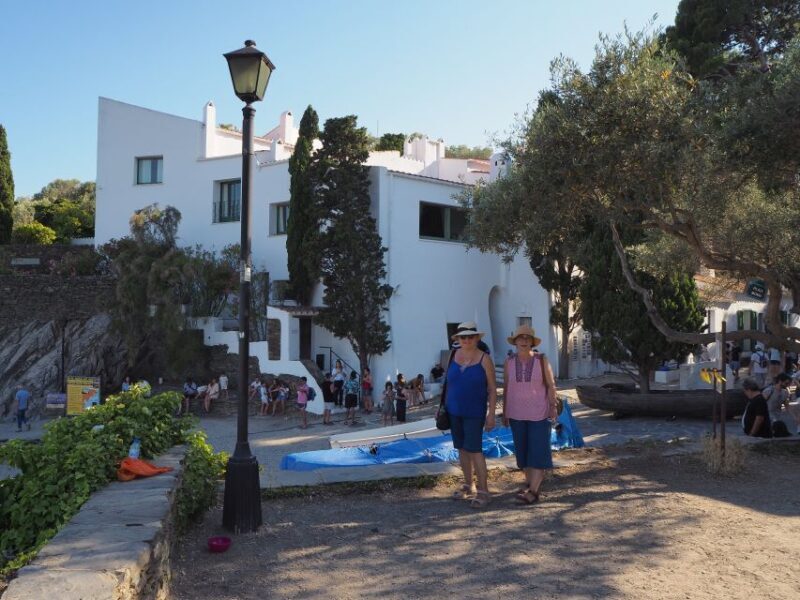 Dalí Triangle & Cadaqués Day-Trip From Girona - Who Should Consider This Tour?