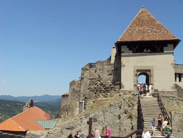 Danube Bend Tour by van - The Heart of the Danube Bend: An Overview