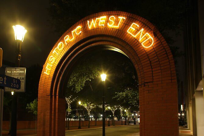 Dark Dallas Crimes and Conspiracy Walking Tour - Who Should Consider This Tour