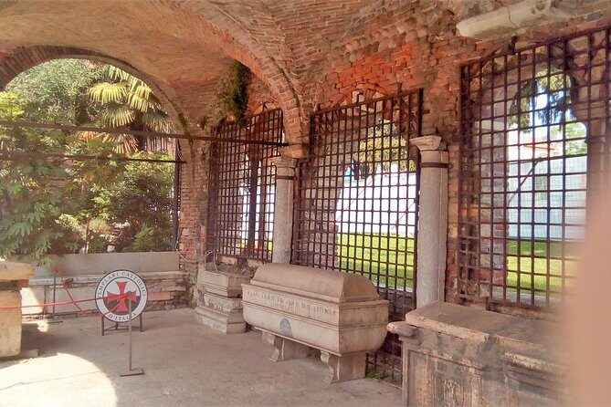 Dark Historical Verona Walking Tour - An In-Depth Look at the Dark Historical Verona Walking Tour