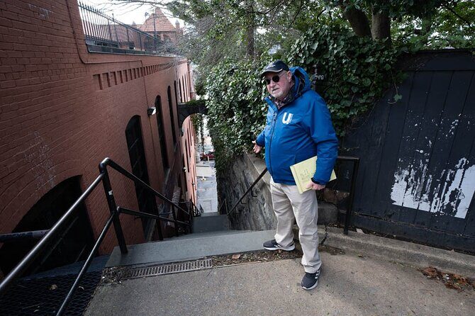 Dark History: Georgetown Spies, Lies, & Politics Walking Tour - The Guide: Laura’s Personal Touch