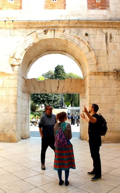 Dark tour of Split - Key Points