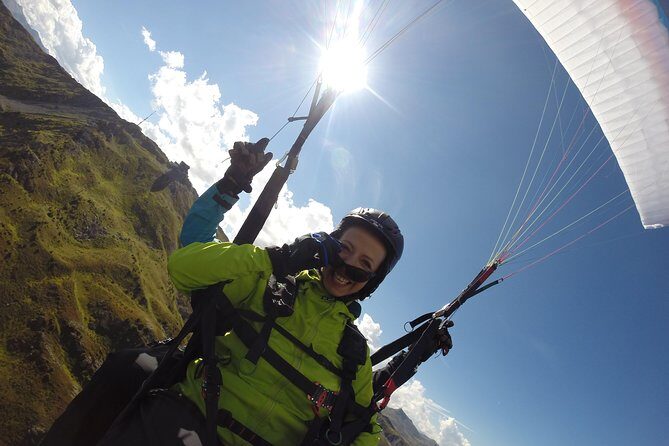 Davos Absolutely Free Flying Paragliding Tandem Flight 1'000 Meters High - What to Expect from Your Paragliding Adventure in Davos