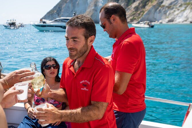 Day boat activities from Ponza to Palmarola - Key Points