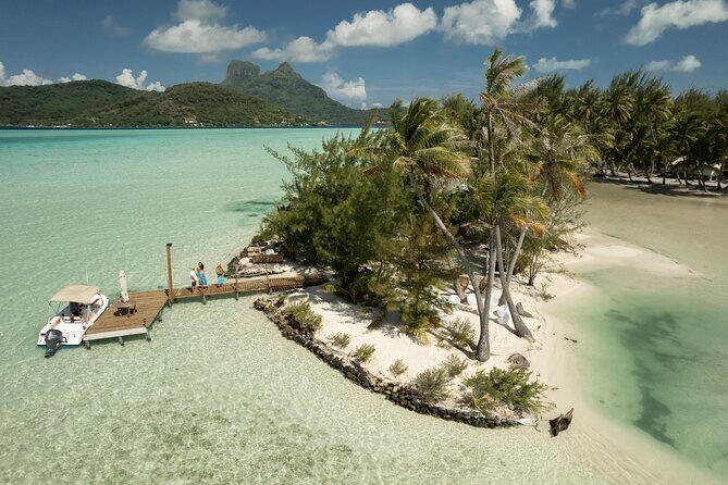 Day on a private island in Bora Bora - alone in the world - Key Points